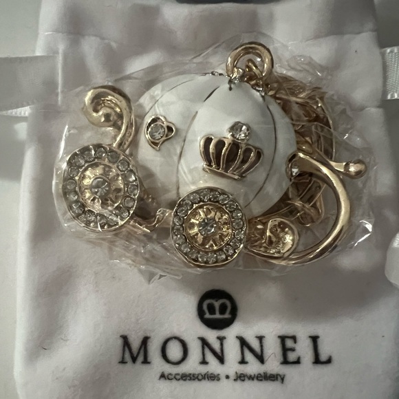 monnel | Accessories | Monnel Cinderella Carriage Charm | Poshmark
